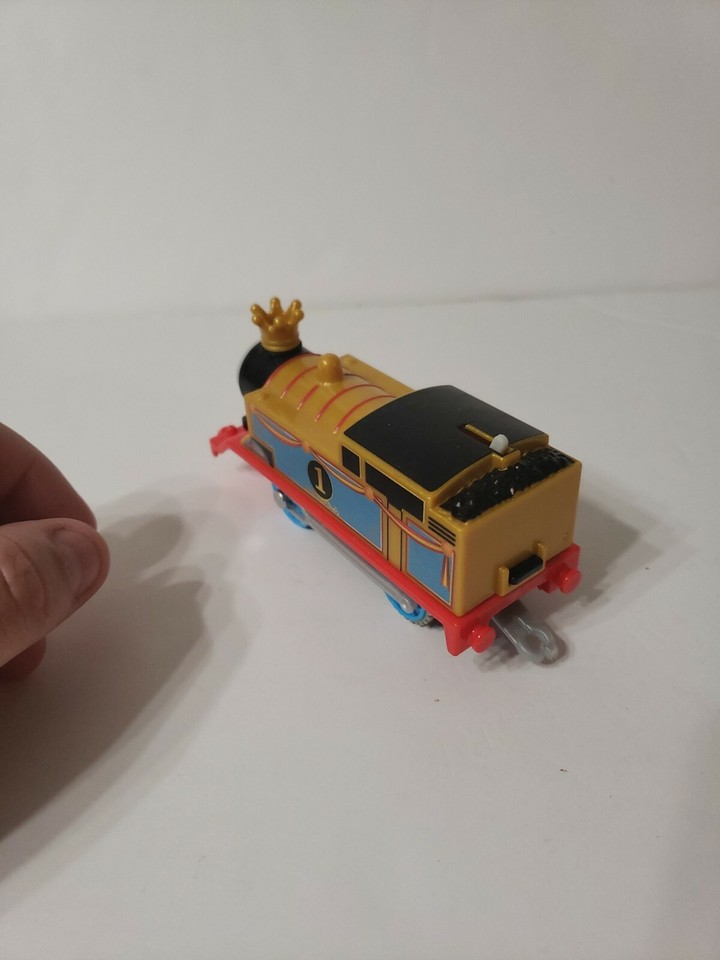 Thomas The Train Trackmaster Tomy Sleepy Golden Crown MONKEY MANIA ...