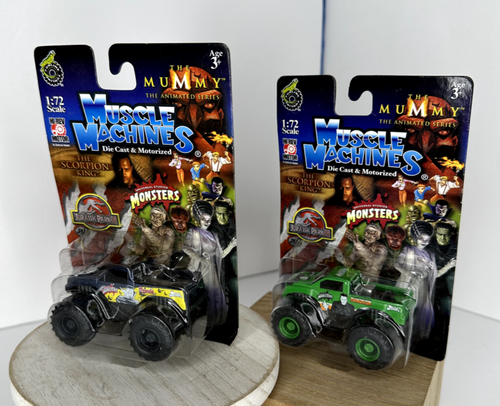 Muscle Machines Universal Monsters Lot - Dracula & Frankenstein 1:72 ...