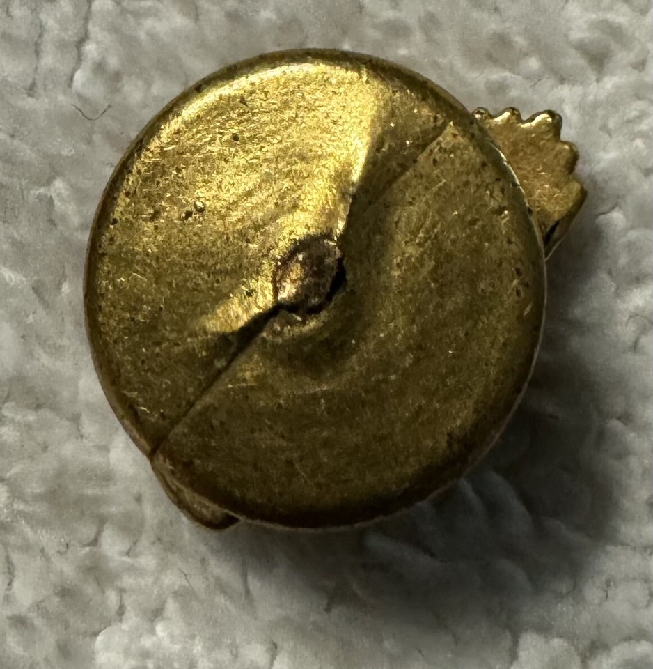 1 WW2 ERA U.S. Army Honorable Discharge Ruptured Duck Lapel Button Hole ...