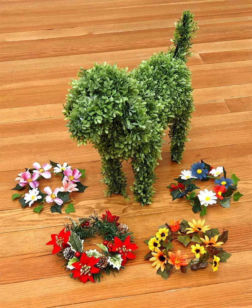 Boxwood Garden Dog | Fasci Garden
