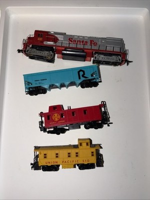 HO Scale Train MANTUA SANTA FE GP40 Diesel Locomotive #4301 Engine Lot ...
