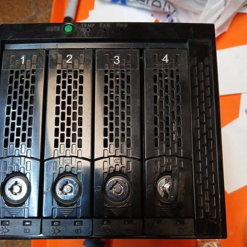 4 Bay Hard Drive Enclosure with key | eBay