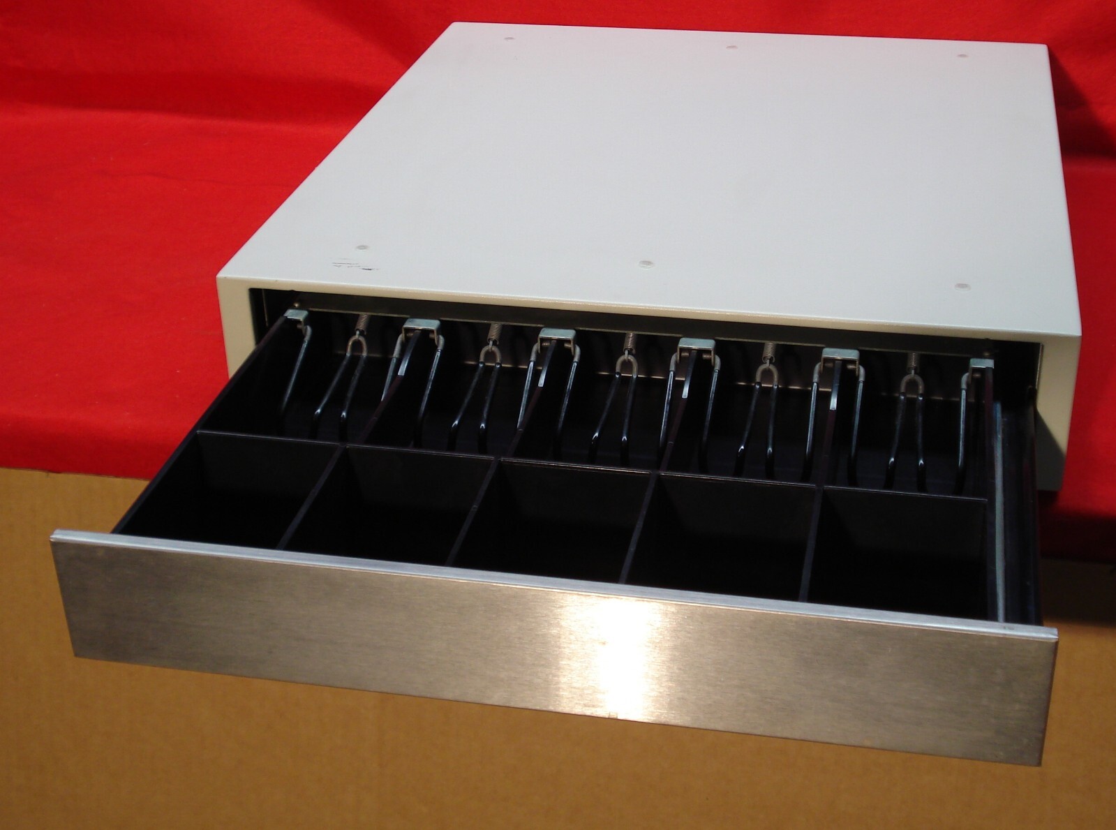 APG Classic Cash Drawer Model S320-CW1820 | eBay