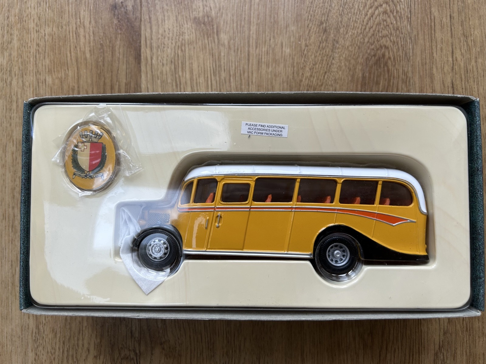 Corgi -Connoisseur Collection Malta Bedford OB Coach (33802) Limited ...
