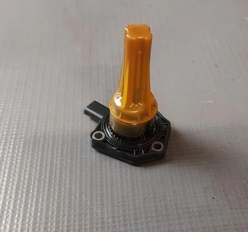 VOLVO XC70 CROSS COUNTRY Oil Level Sensor 32139045 2.00 Petrol 2022 ...