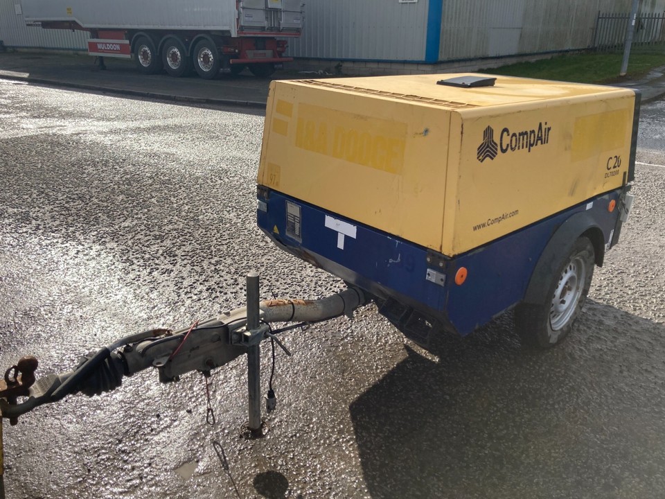 2014 Compair C20 compressor 2 tool towable road tow kubota delivery ...