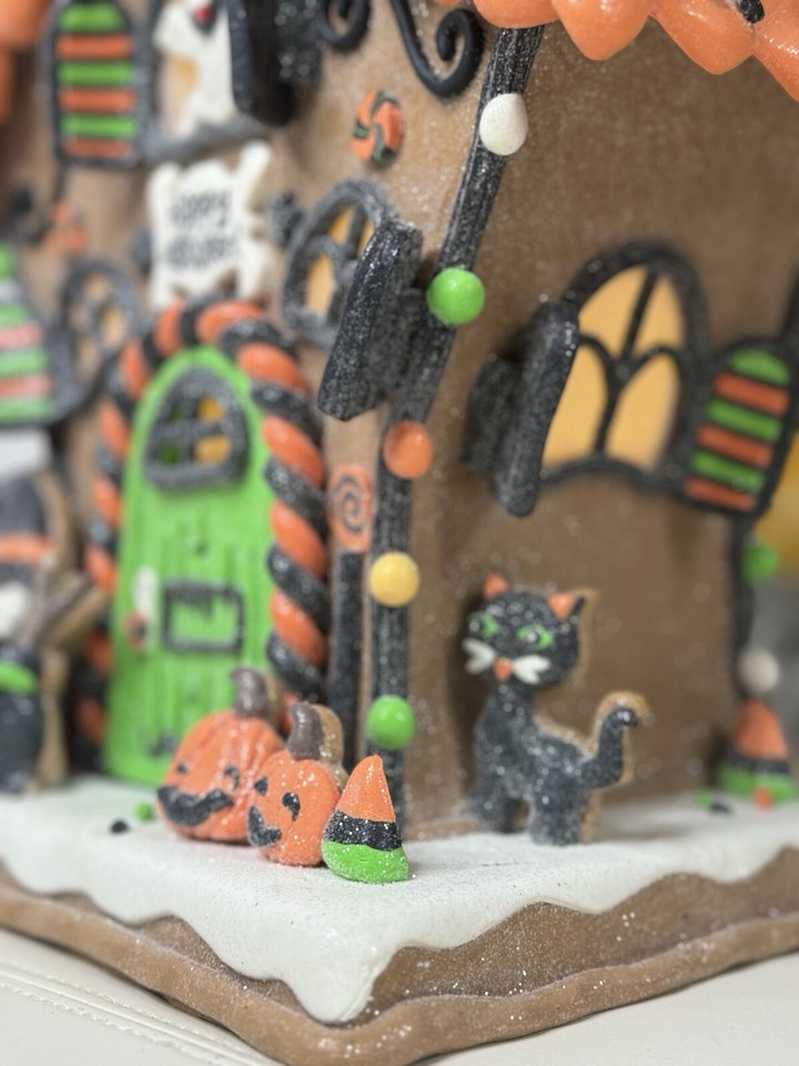 NEW Candy Corn Lane 14”Halloween Light Up Icing Gingerbread Haunted ...