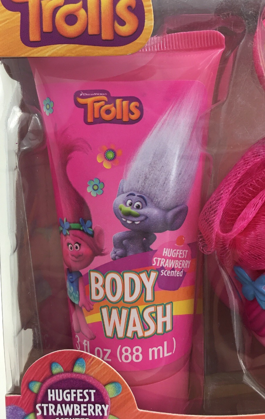 Dreamworks Trolls 4 Piece Soap And Scrub Bath Set Hugfest Strawberry ...