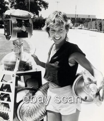 KRISTY MCNICHOL CANDID WINNING SMILE 8X10 PHOTO bz9 | eBay