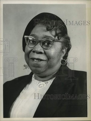 1962 Press Photo Mrs. Edward Price of Swan Street in Albany, New York ...