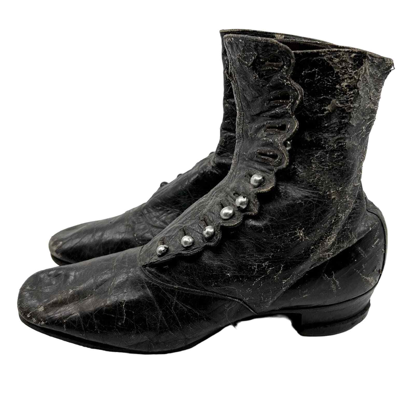 ANTIQUE VICTORIAN Scalloped Side Button High Boots S… - Gem