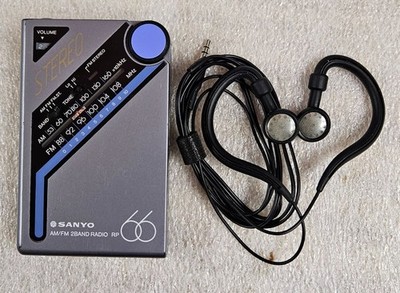 SANYO RP66 AM/FM 2BAND PORTABLE RADIO w/t EARBUDS *READ* | eBay