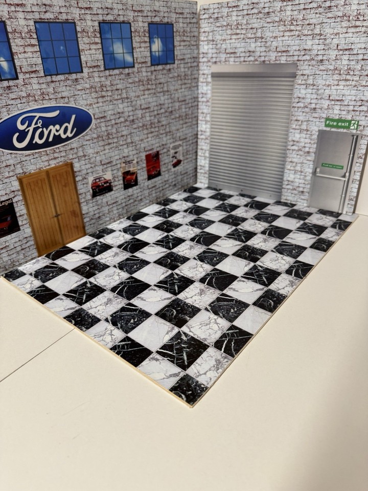 1:18 Ford Diorama Garage Scene MK1 Mk2 Escort RS 2000 1800 Fiesta XR2 ...