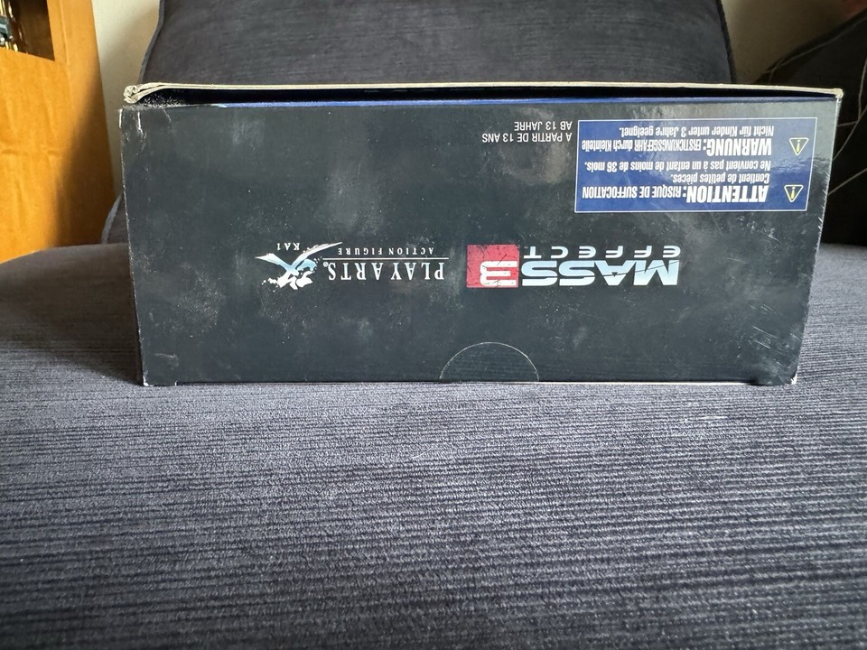 Mass Effect 3 Play Arts Kai Commander Shepard & Ashley Williams NIB ...