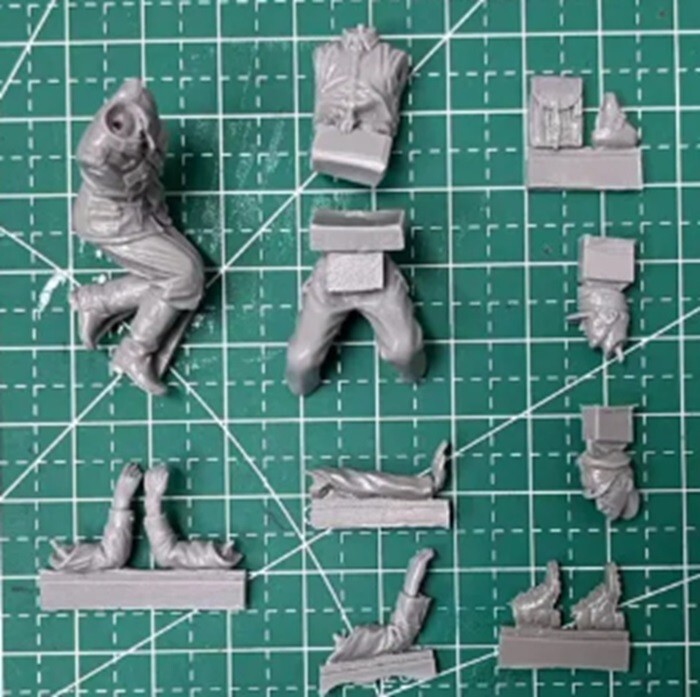 1/35 Resin Figure Model Kit German Soldier Officer Tank Crew Rest WW2 ...