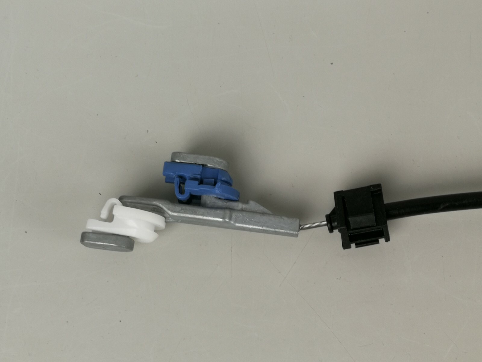 Mercedes Benz CLS Class C218 Rear Trunk Lid Drive Pull Down Lock ...