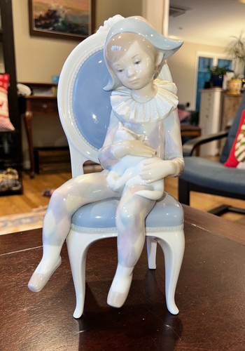 Large LLADRO #1229 Glossy YOUNG HARLEQUIN Jester Boy Sitting on Chair w ...