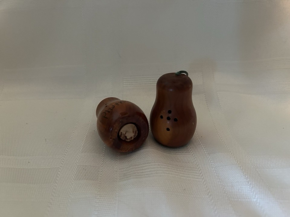 Gourd-Shaped Wood Shakers — "Phoenix" Souvenir, Metal Loop Tops | eBay