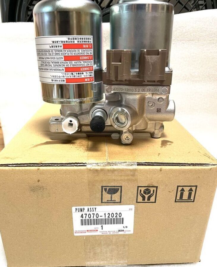 Toyota Genuine OEM PRIUS V CT200 NX200 Pump assy brake booster | eBay