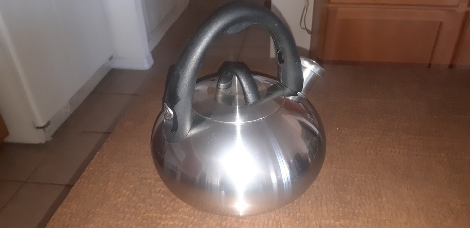 CALPHALON Stainless Steel Max Teapot Kettle Whistling 2 Qt/1.9L #4402 ...