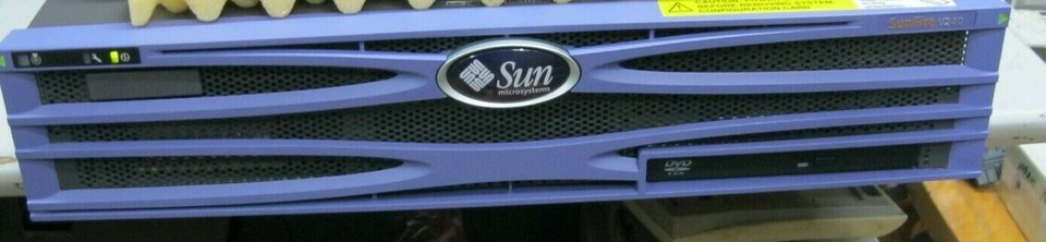 Sun Fire V240 1*1.3Ghz CPU, 1GB mem 4 x 256MB, 73GB HDD, 2 x AC P.S ...