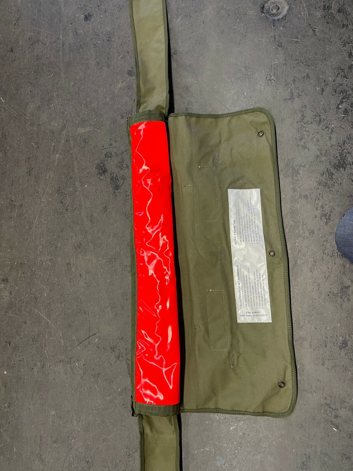 NATO Signal Panel Red Panel Marker rot Signalfahne 170cm x 69cm | eBay