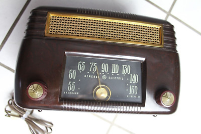 1946 Bakelite General Electric Model 202 Tube Radio Works with loud hum ...