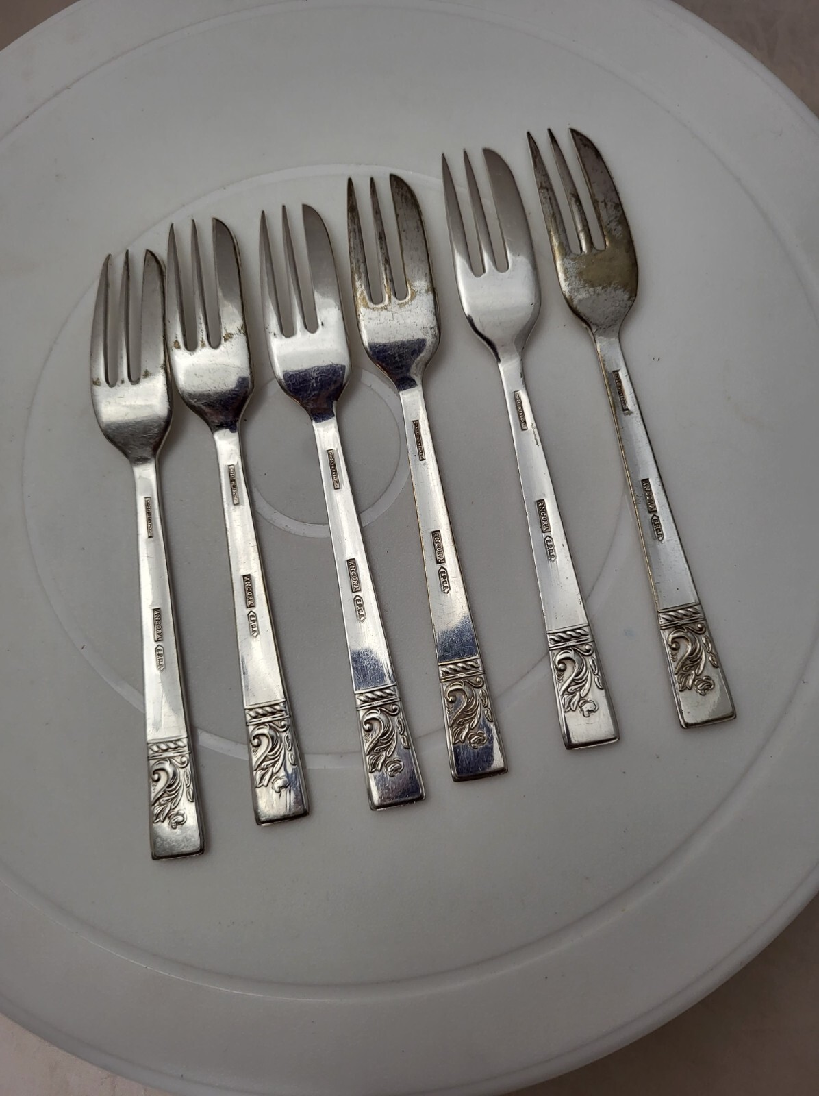 RARE Set of 6 Salad Pastry Dessert Forks England Silverplate Angora ...