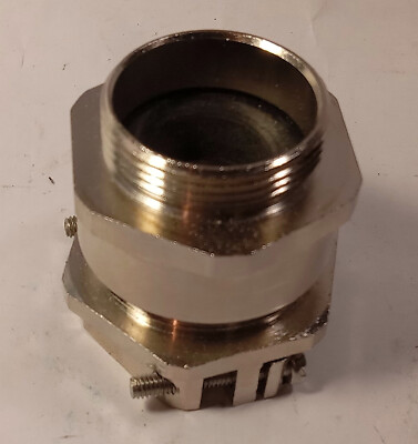 1 NEW CABLE GLAND CONNECTOR WITH STRAIN RELIEF CLAMP NNB ***MAKE OFFER ...