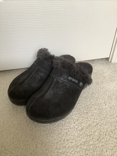 Crocs Cobbler Shimmer Clogs With Faux Fur Black And Silver 202302 Size ...