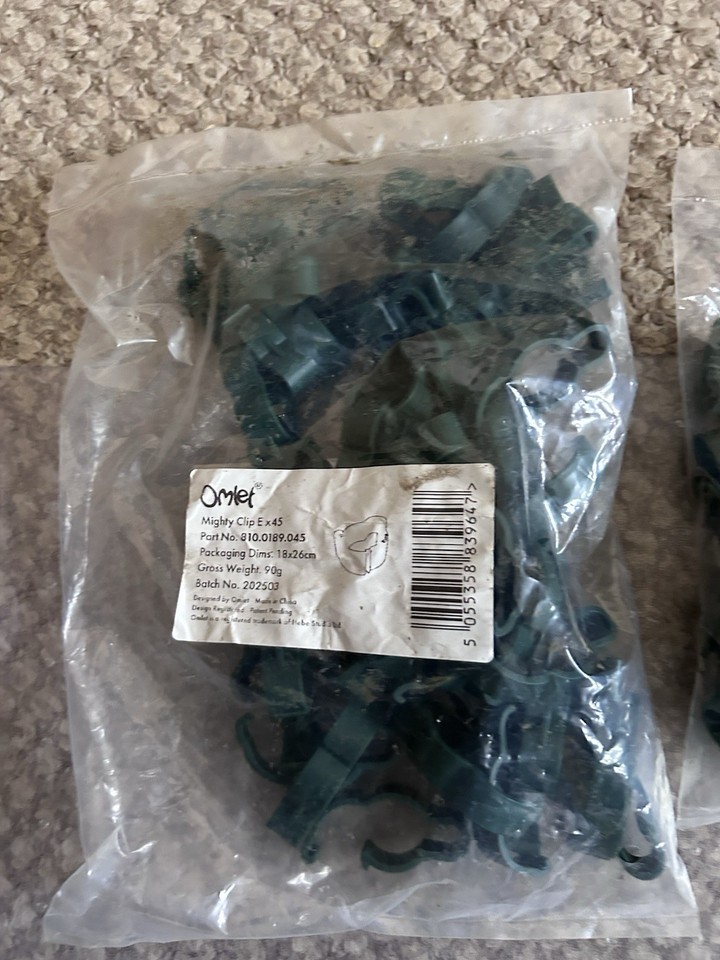 Omlet Eglu Clips | eBay UK