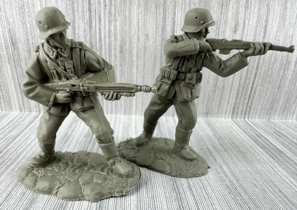 Conte Collectibles WWII Lot Of 8 Poses German Toy Soldiers 54mm | eBay