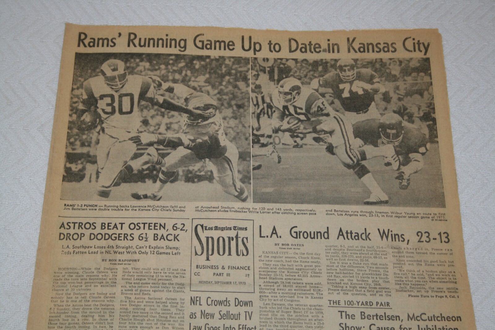 1973 Los Angeles Times * OJ Simpson 250 yards - Sets NFL Mark * Rams ...