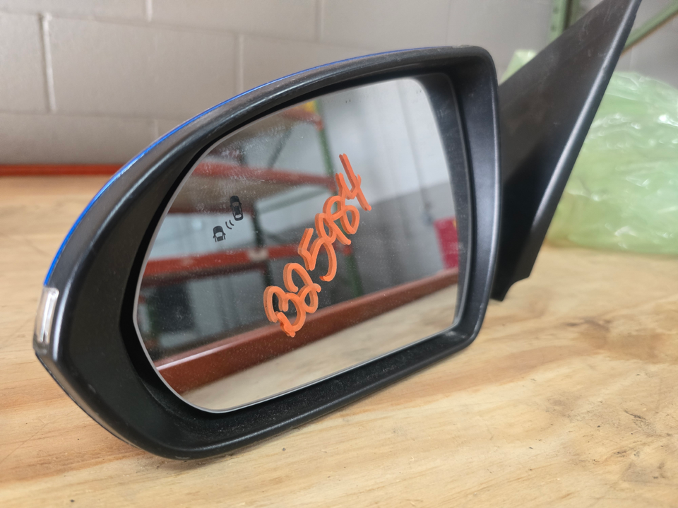 2017-2020 Hyundai Elantra Side View Mirror Left LH Driver OEM with BSM ...
