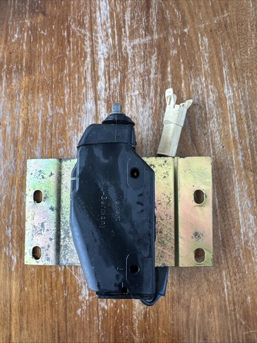 1990-1994 Range Rover Classic Driver Door Lock Actuator LH Left 5 Pin ...