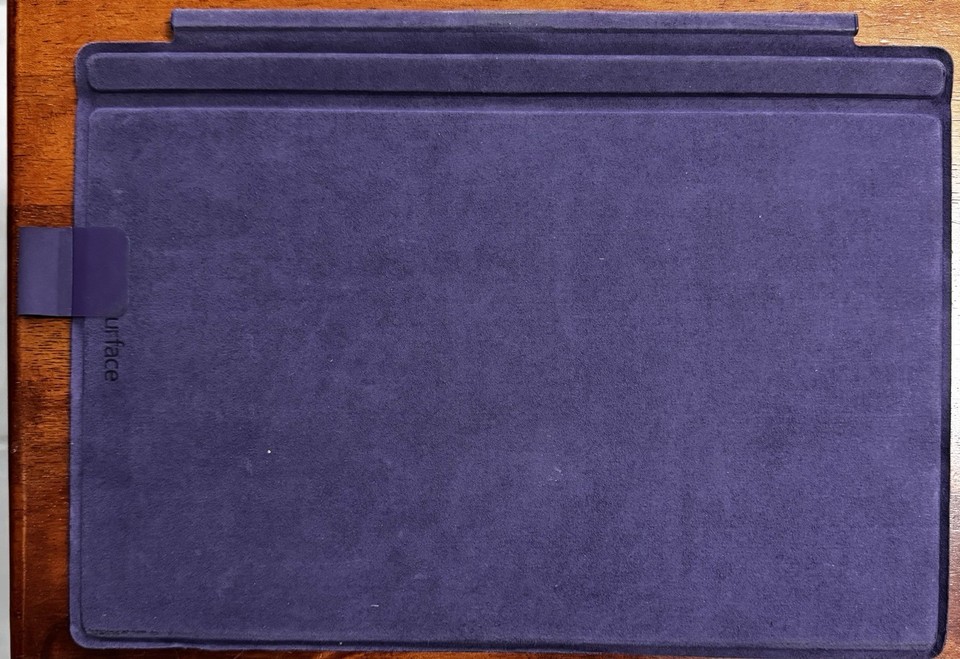 Microsoft Surface Pro Type Cover Keyboard w/Pen Loop for Surface Pro 7 ...