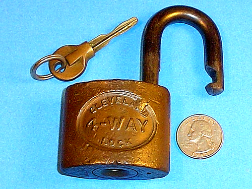 ANTIQUE CLEVELAND LOCK WITH KEY~PADLOCK | eBay