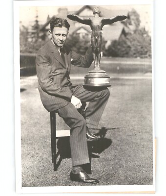 Record Setting AVIATION PILOT Lieutenant John Harding w/ Trophy 1928 ...