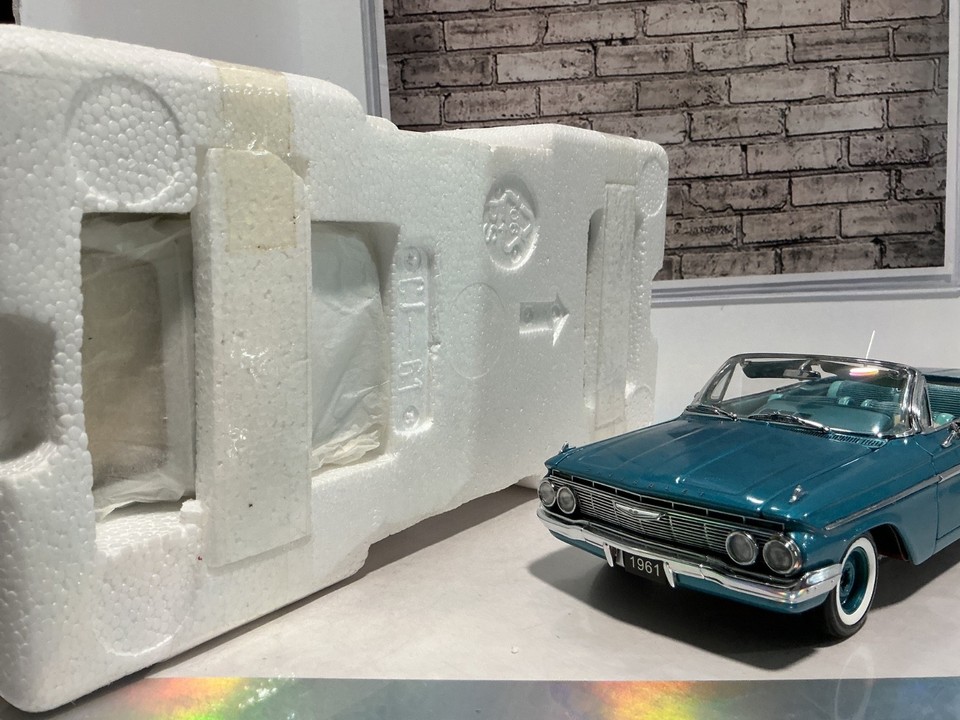 1:24 WEST COAST PRECISION 1961 CHEVROLET IMPALA BLUE ,PAINT RASHING ...