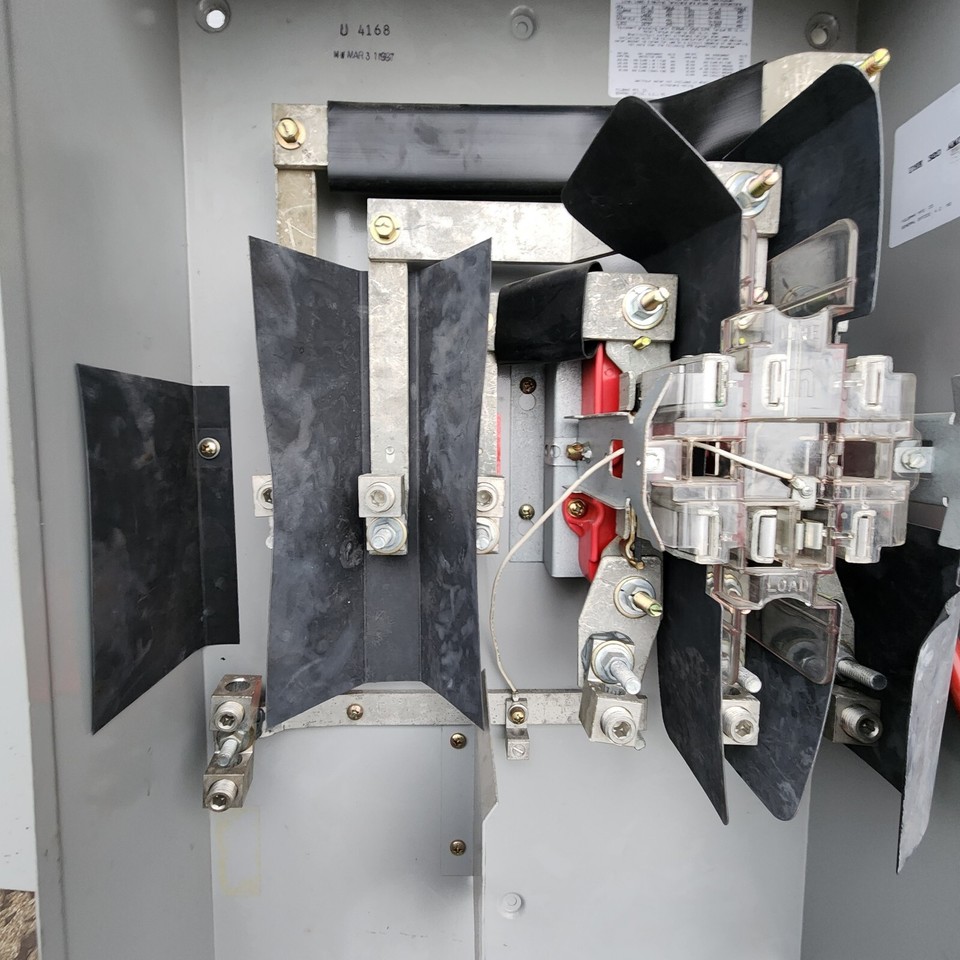 Milbank 320/400 amp 600 V Meter Base 7 Jaw 3 Phase 5W OH/UG U4168-X-K7 ...