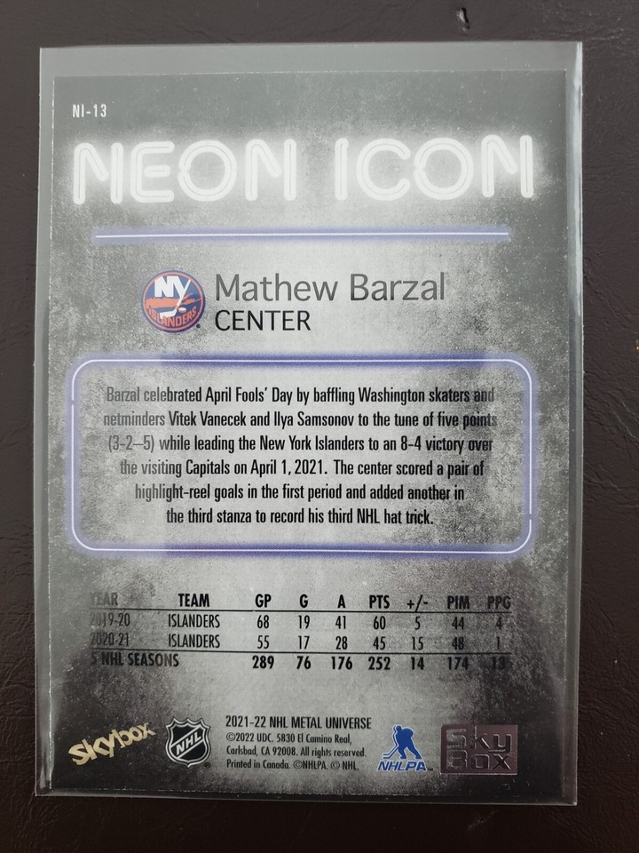 2021-22 Mathew Barzal Neon Icon Skybox Metal Universe Hockey New York ...