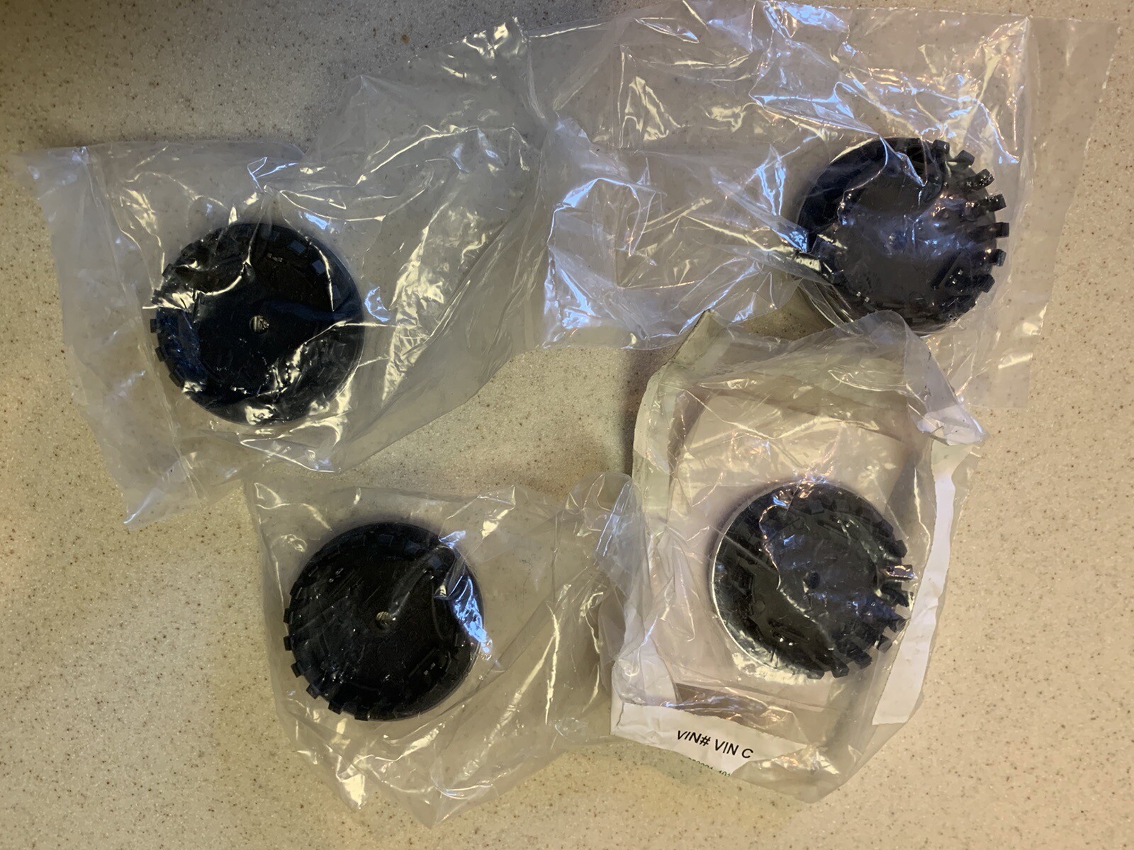 RARE NOS GMC Acadia OEM Center Caps Set Of 4 Part# 9595010 Polished ...