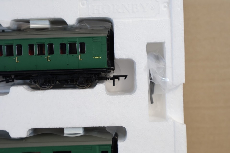 HORNBY R4534C BR SOUTHERN MAUNSELL PULL-PUSH COACHES SET MINT BOXED om ...