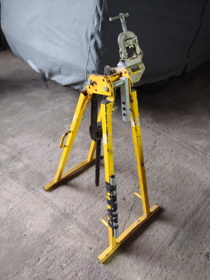 Irwin HILMOR CONDUBEND Steel PIPE VICE BENDER Tube Bend STAND & Clamp ...