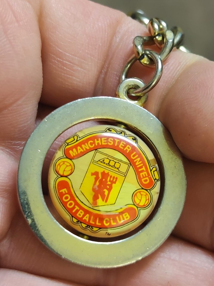 🔴Football Soccer MANCHESTER UNITED FC beautiful keychain🔴 | eBay