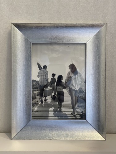 EUC Vintage 8"x10" Silver Picture Frame for 5"x7" Photo Black Felt Back ...