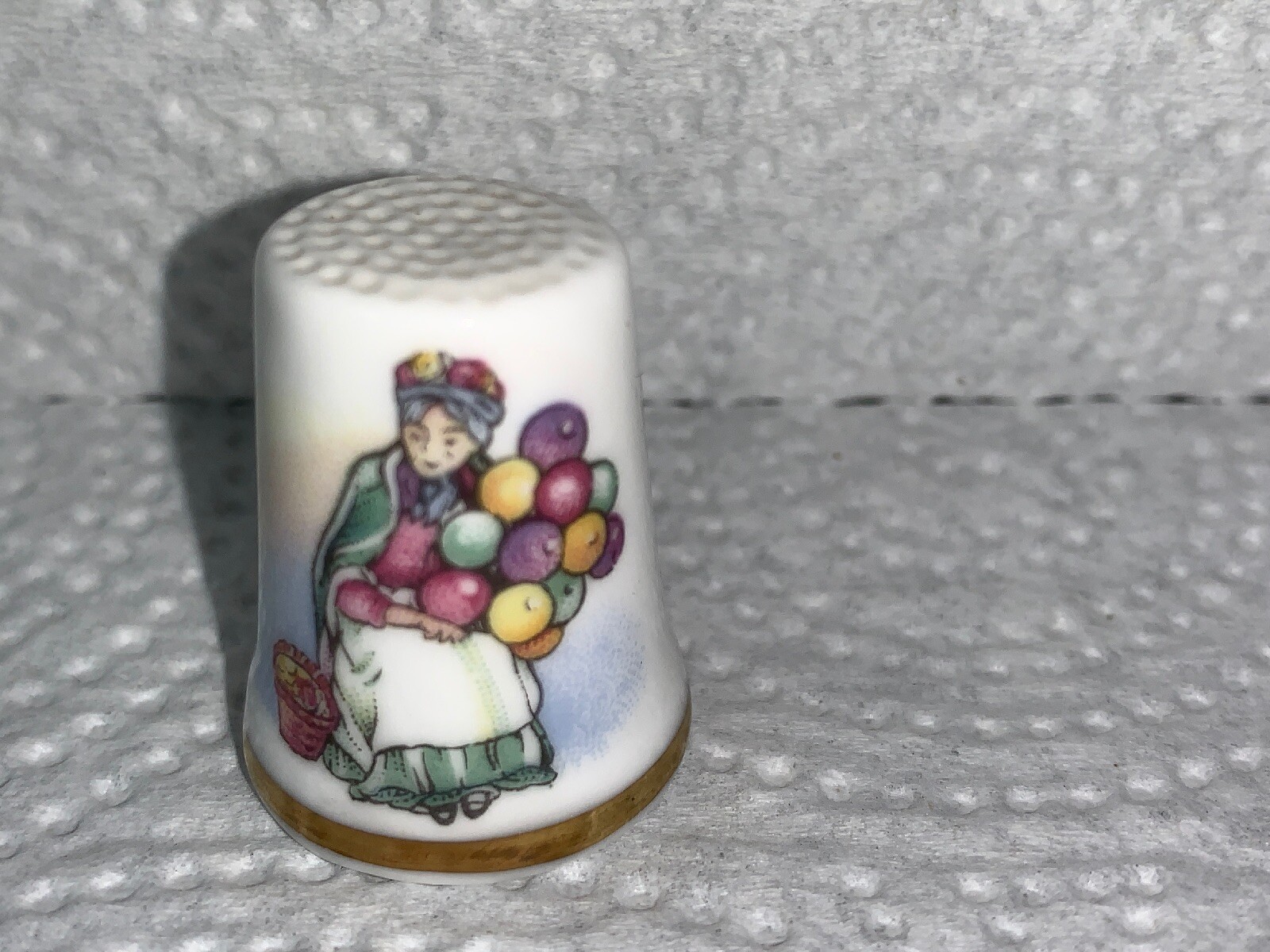Ceramic Royal Doulton Thimble Fine Bone China England Lady W Balloons ...