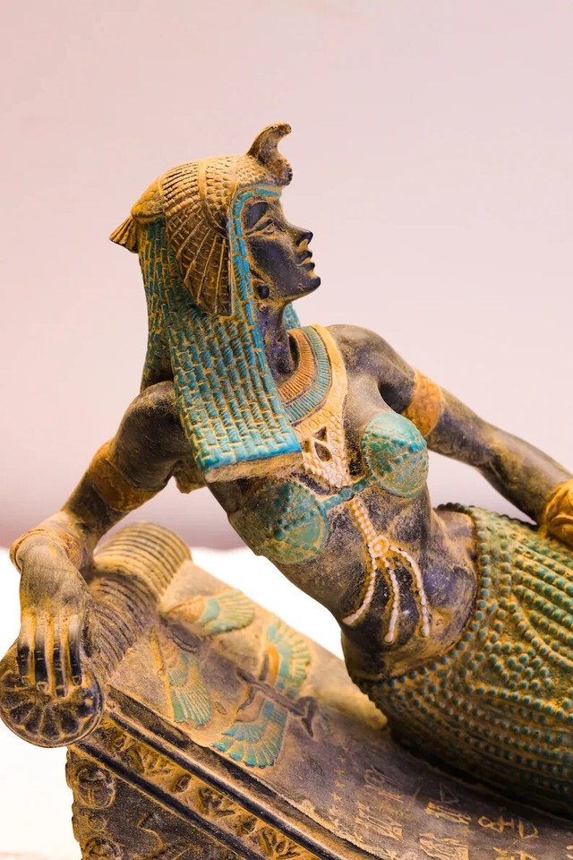 Queen Cleopatra statue, Cleopatra Altar statue figurine for sale. | eBay