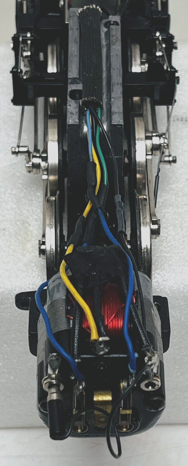 LIONEL 18005- 700E HUDSON FRAME/MOTOR/CHASSIS/SMOKE UNIT/E-UNIT #5340 ...