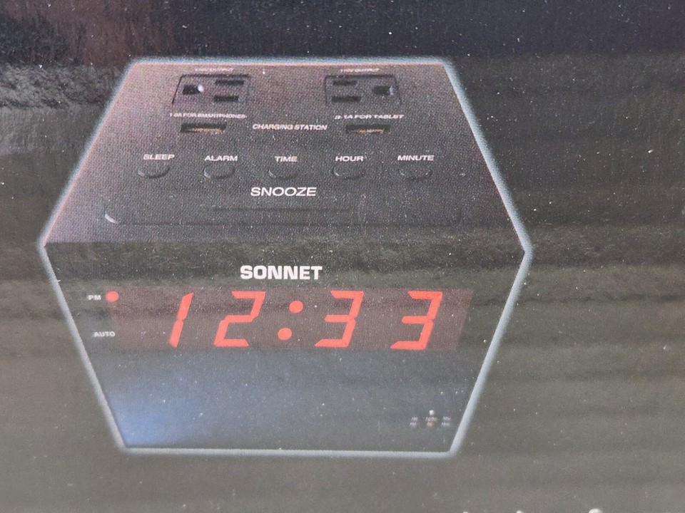 Sonnet R-1414 Power Station Clock Radio with 2 USB & 2 110 Volt Plugs ...